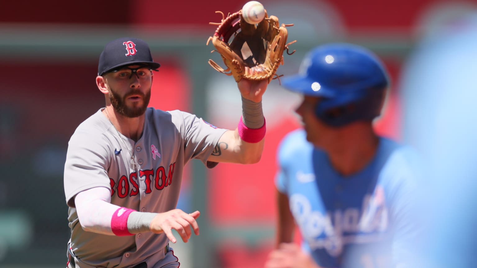 Nick Sogard slides, catches Luke Maile in rundown | 05/11/2025 | Boston ...