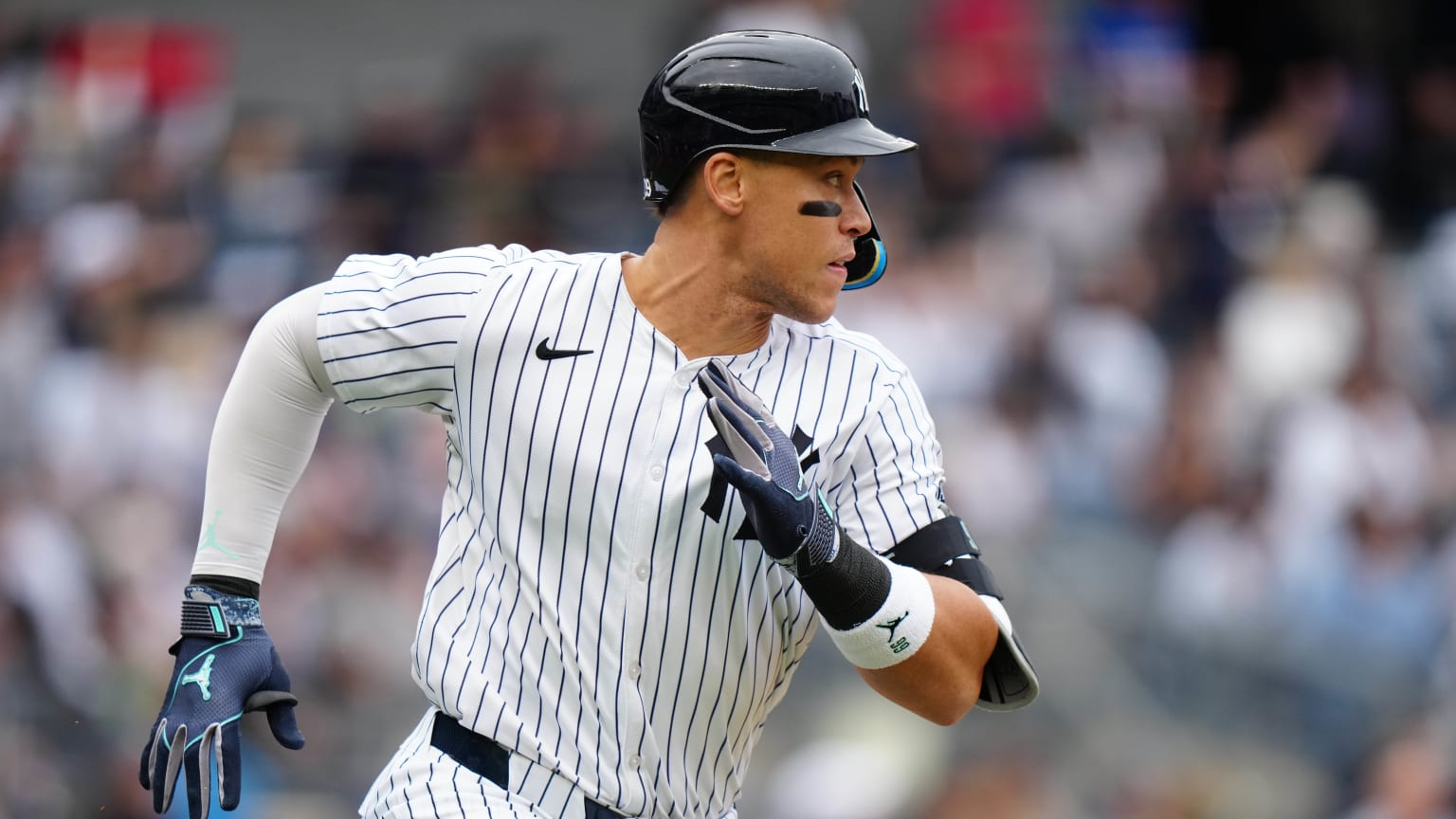Aaron Judge hits an RBI double | 05/04/2024 | New York Yankees