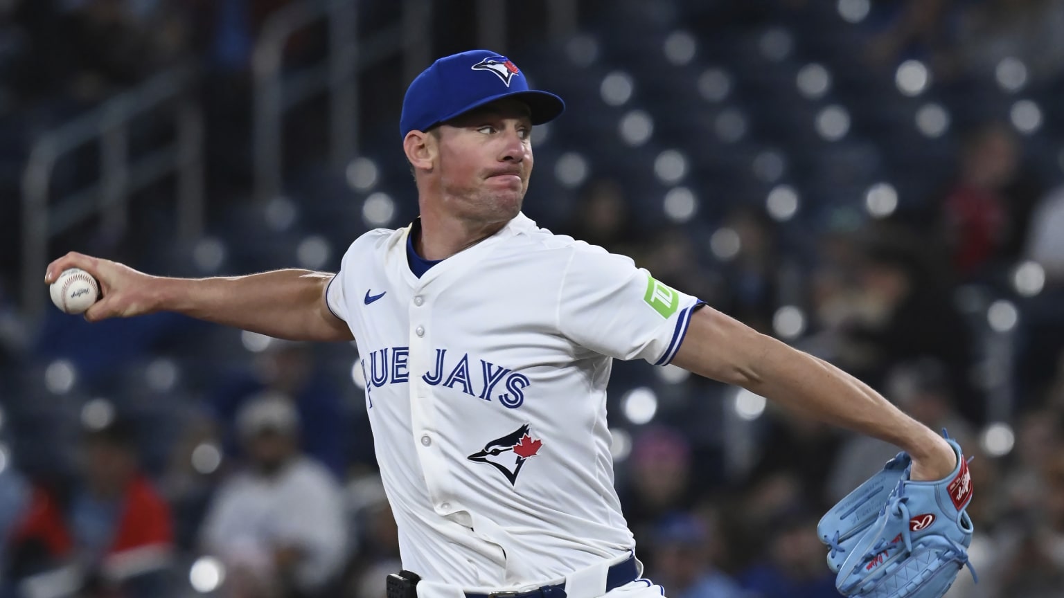 Chris Bassitt strikes out the side in the 1st | 04/16/2025 | Toronto ...