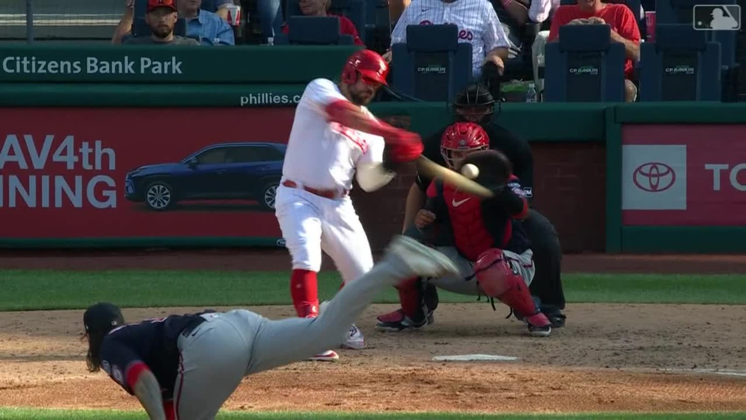 Kyle Schwarber slugs two mammoth homers for five RBIs | 08/08/2023 ...