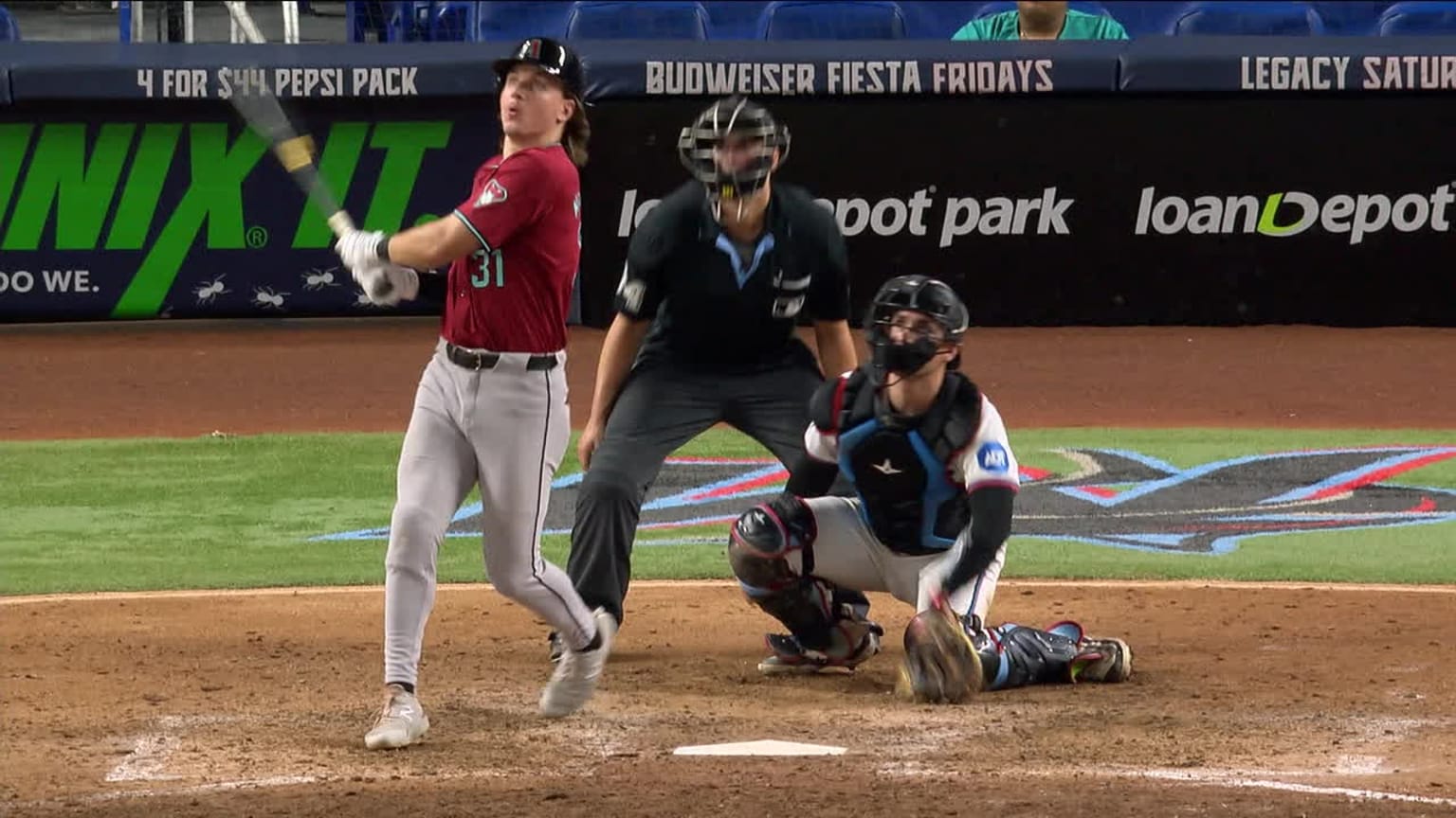 Jake McCarthy skies a two-run home run to right field | 08/19/2024 ...
