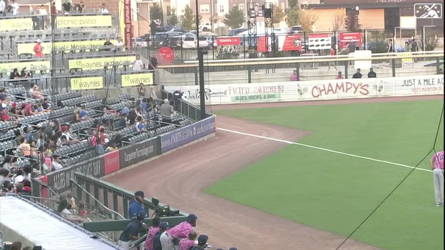 Angels outfielder D'Shawn Knowles' grab in the stands | 09/09/2023 ...