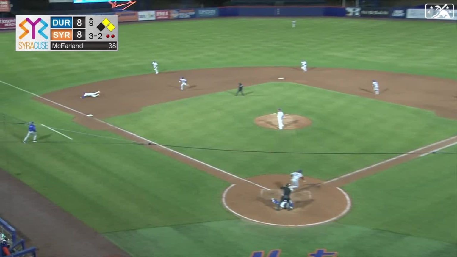 Mark Vientos makes a great diving play at third base | 04/19/2023 | MLB.com