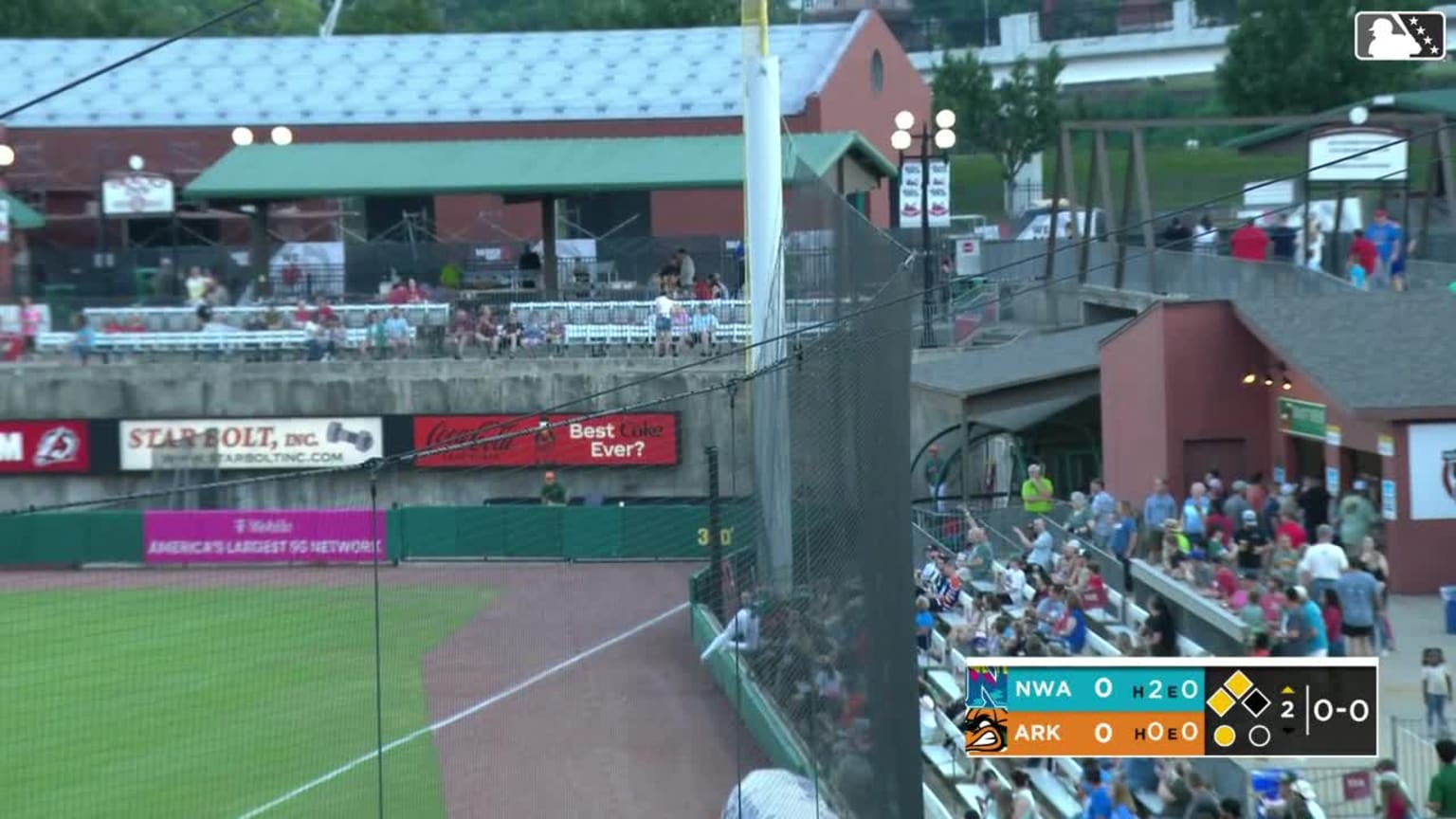 Alberto Rodriguez's diving play | 05/18/2024 | Seattle Mariners