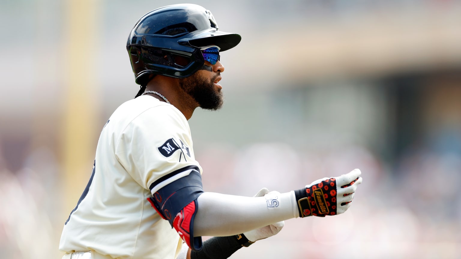 Willi Castro's leadoff home run (11) | 08/25/2024 | MLB.com
