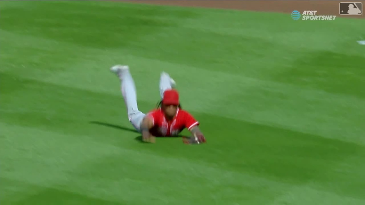 Allan Cerda makes a diving catch to preserve Reds win | 03/26/2023 ...