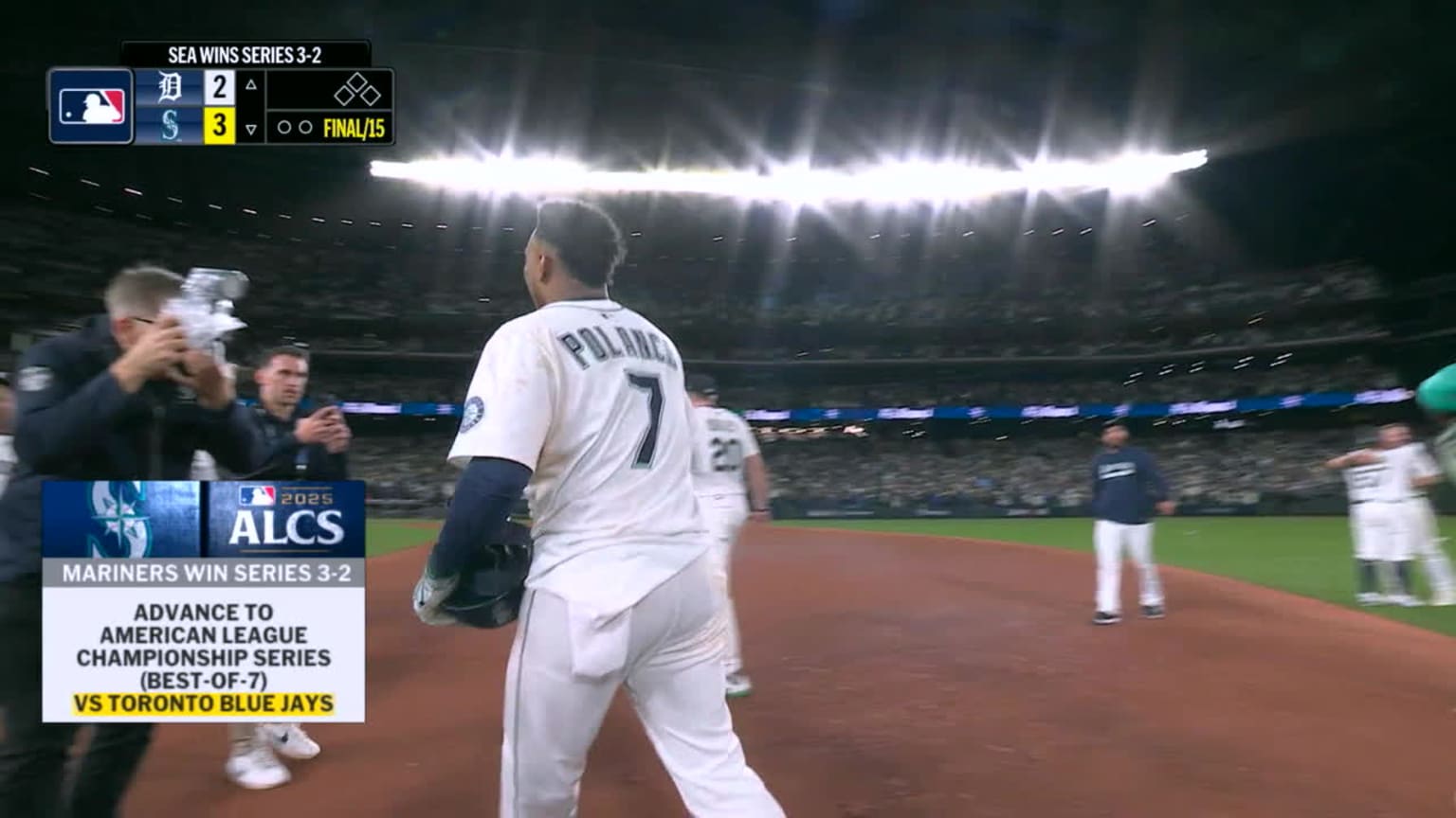 MLB India Call: Jorge Polanco's walk-off | 10/10/2025 | MLB.com
