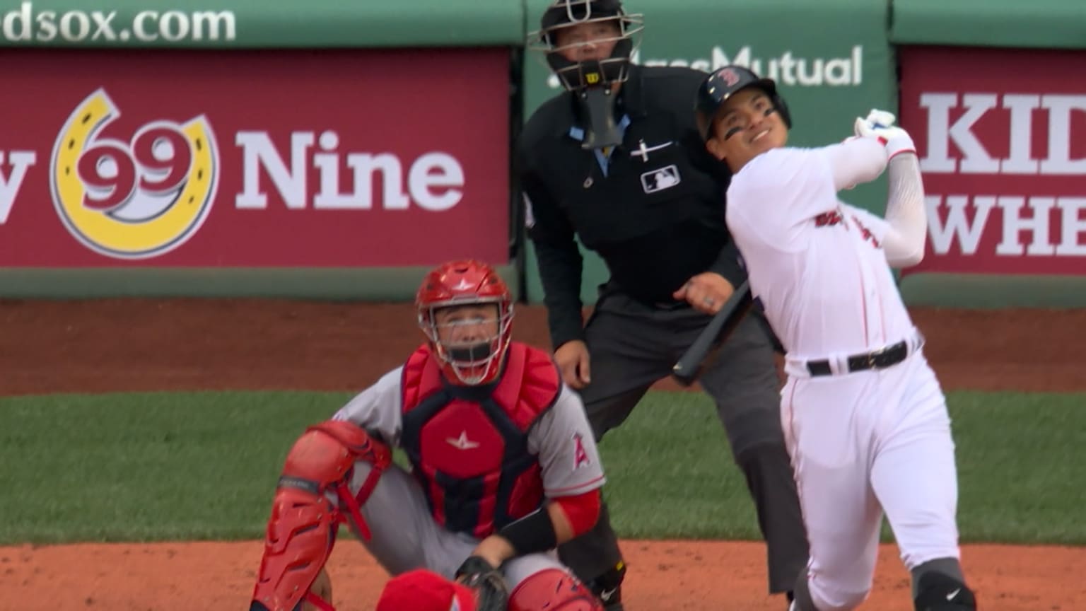 Yu Chang crushes a two-run home run to left field | 04/15/2023 | Boston Red Sox