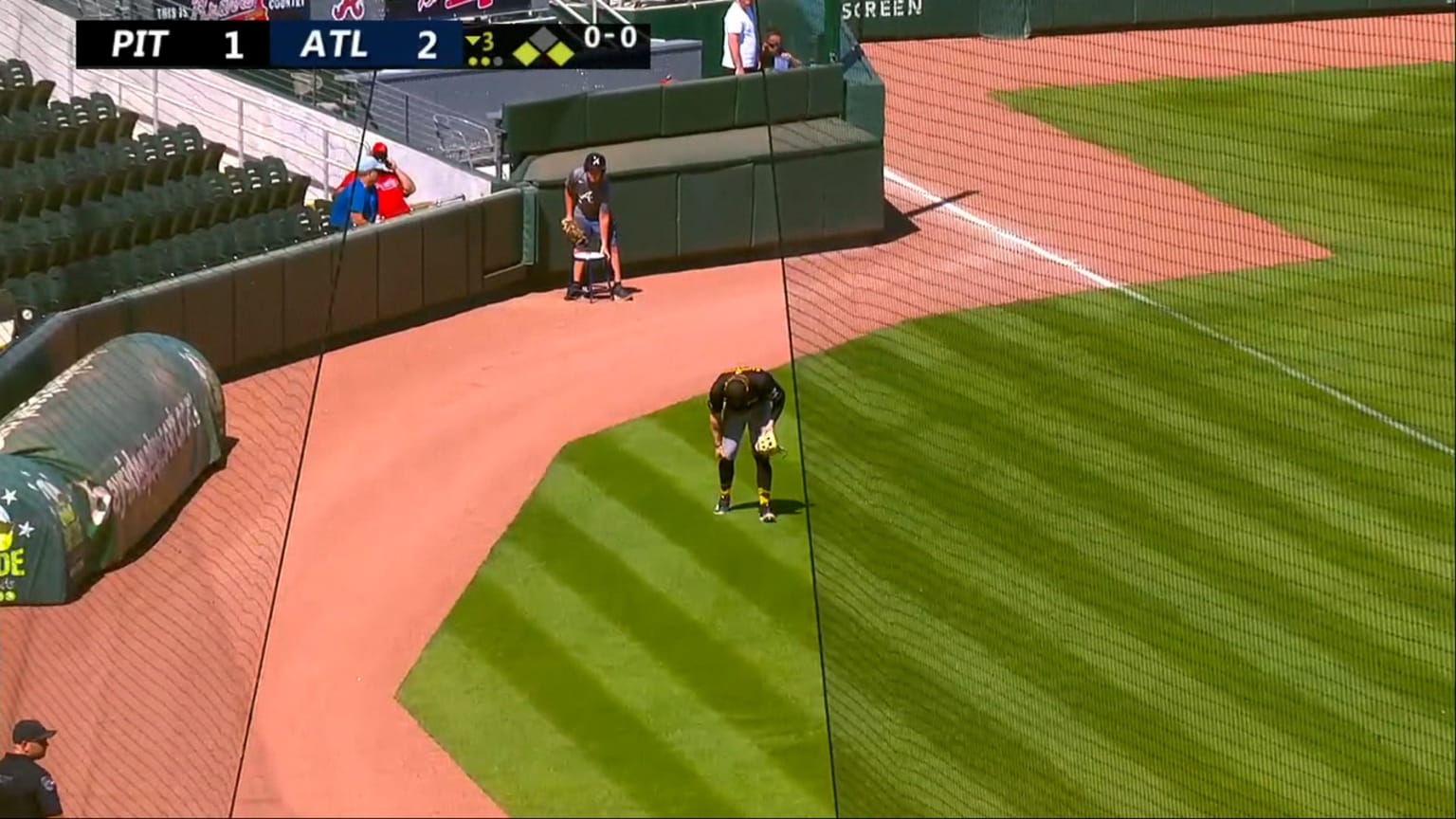 Jack Suwinski's diving catch | 02/26/2025 | Pittsburgh Pirates