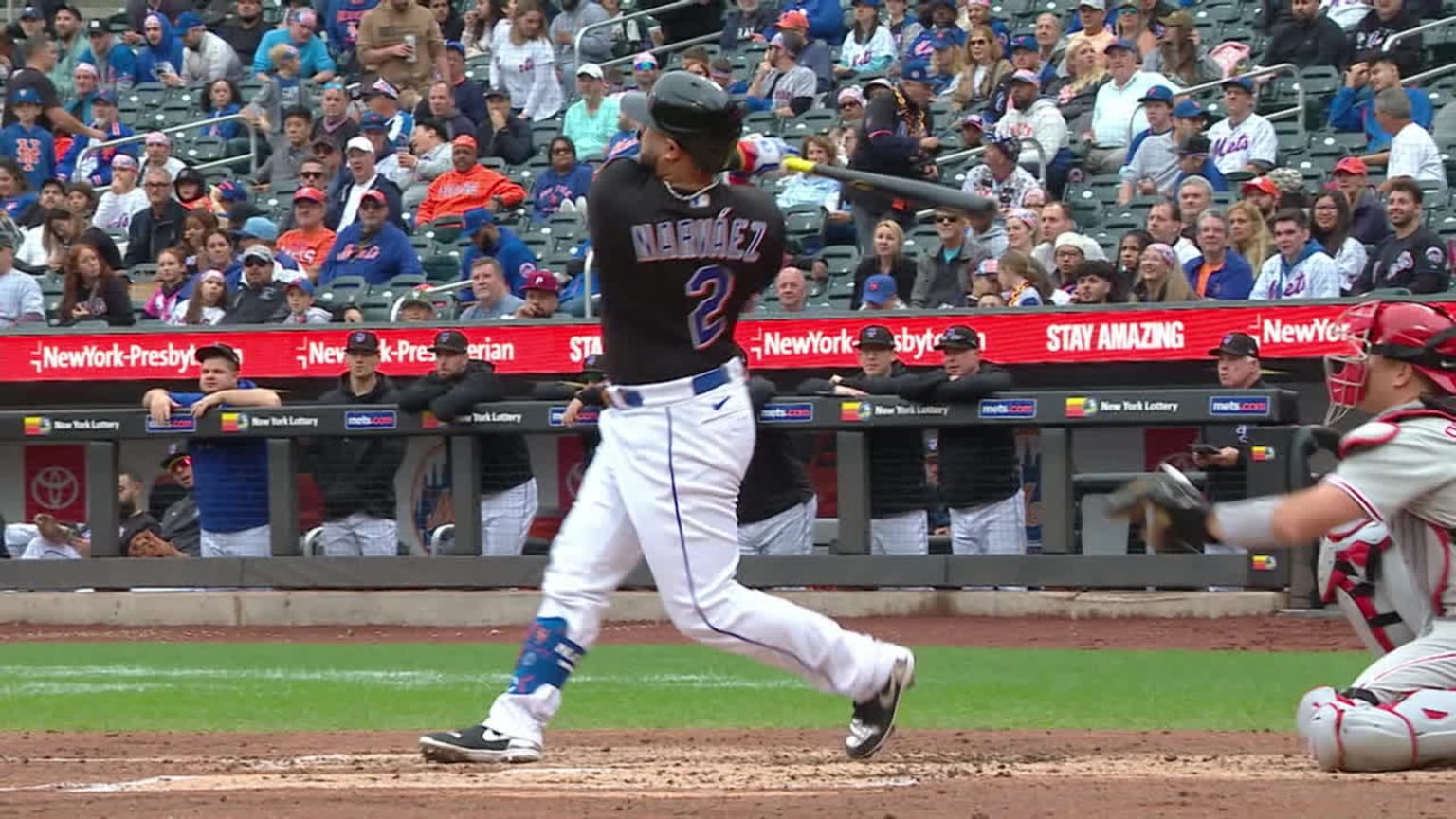 Omar Narvaez belts a solo home run to right field | 09/30/2023 | New ...