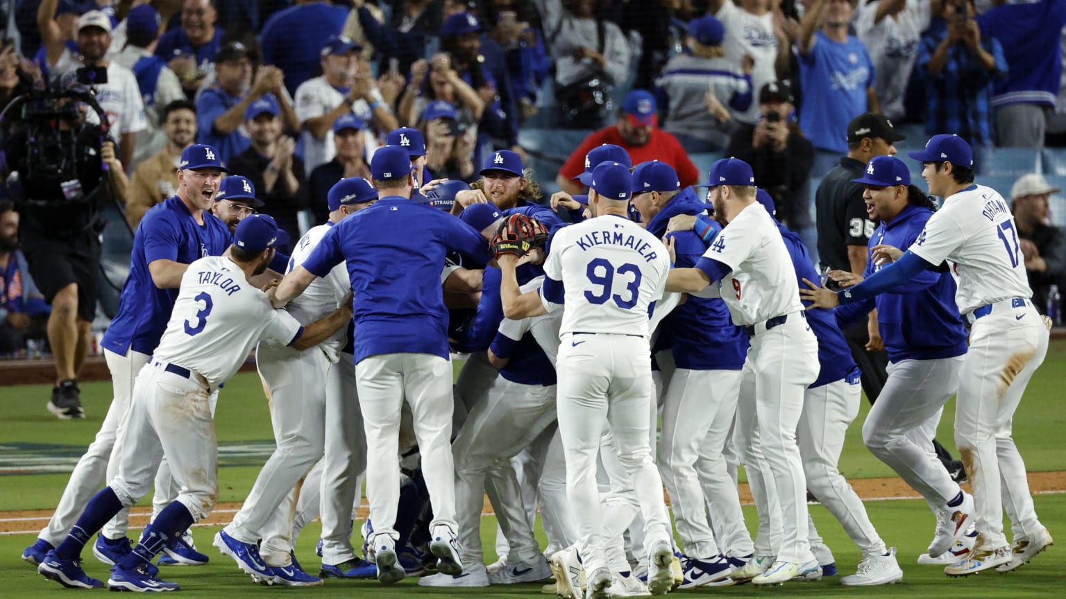 Dodgers advance to the World Series | 10/20/2024 | Los Angeles Dodgers