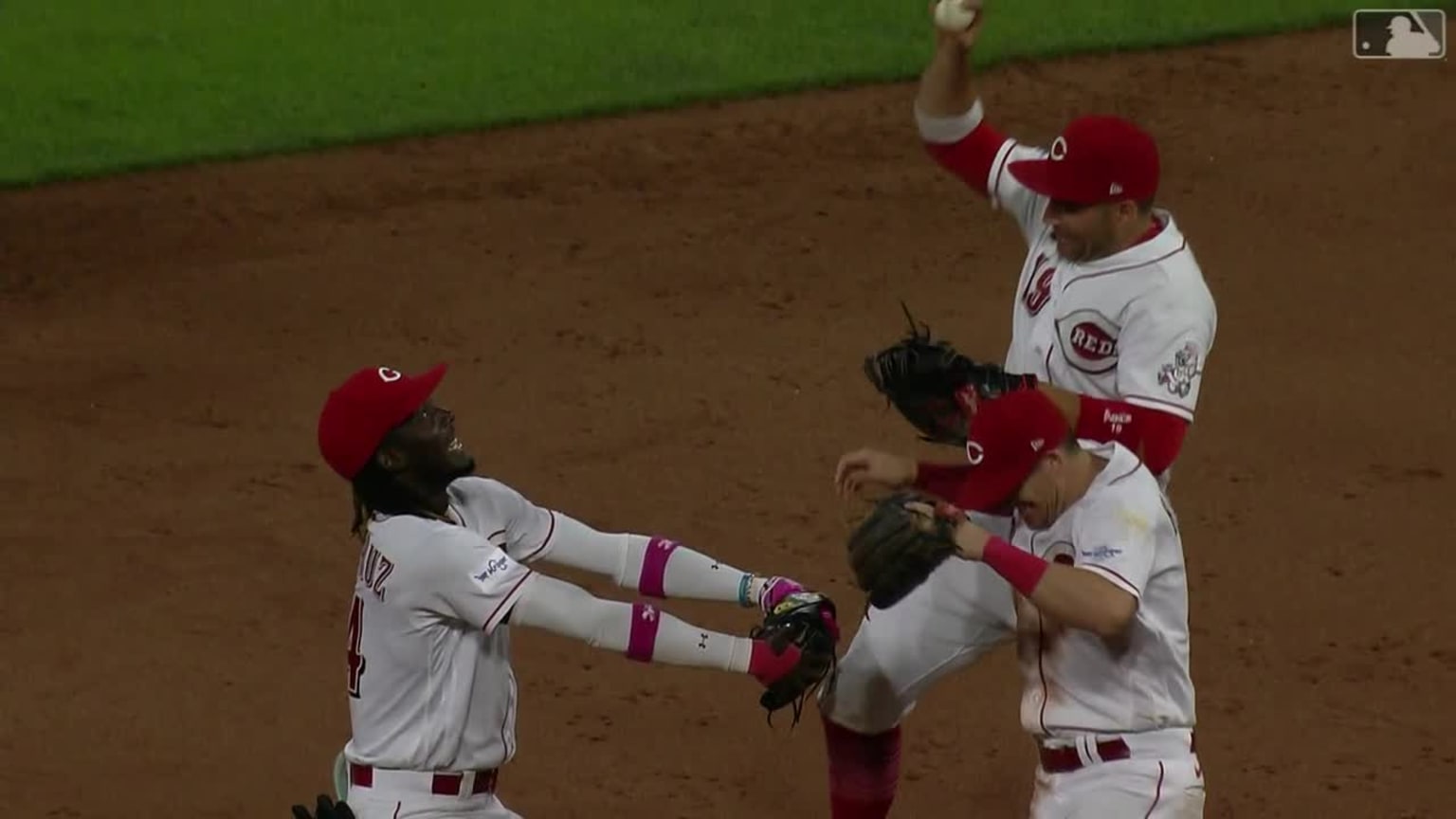 Díaz secure a 5-2 win for the Reds | 08/07/2023 | Cincinnati Reds