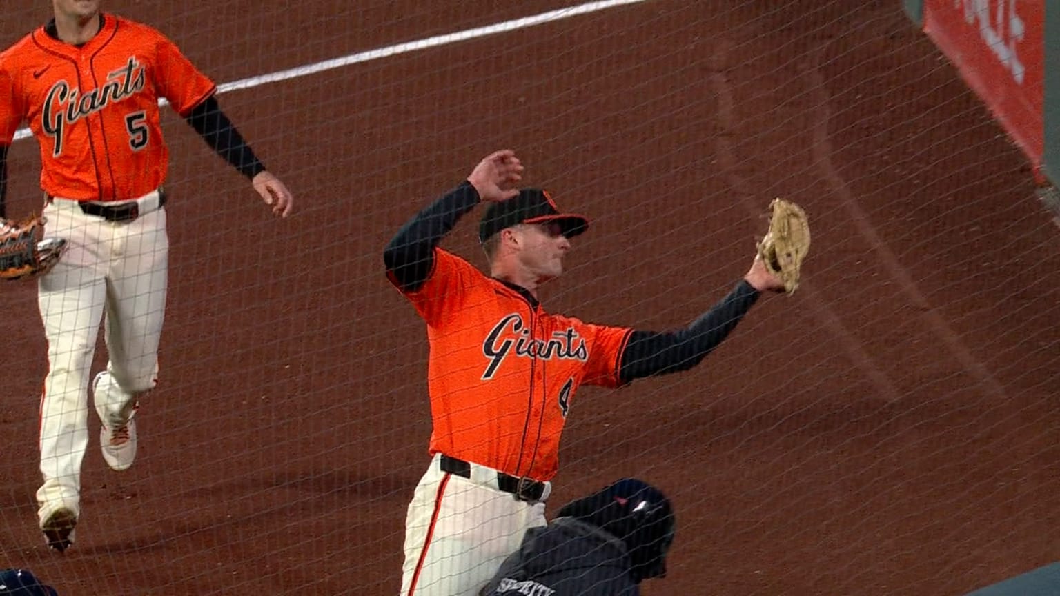 Tyler Fitzgerald's leaping catch | 04/25/2025 | San Francisco Giants