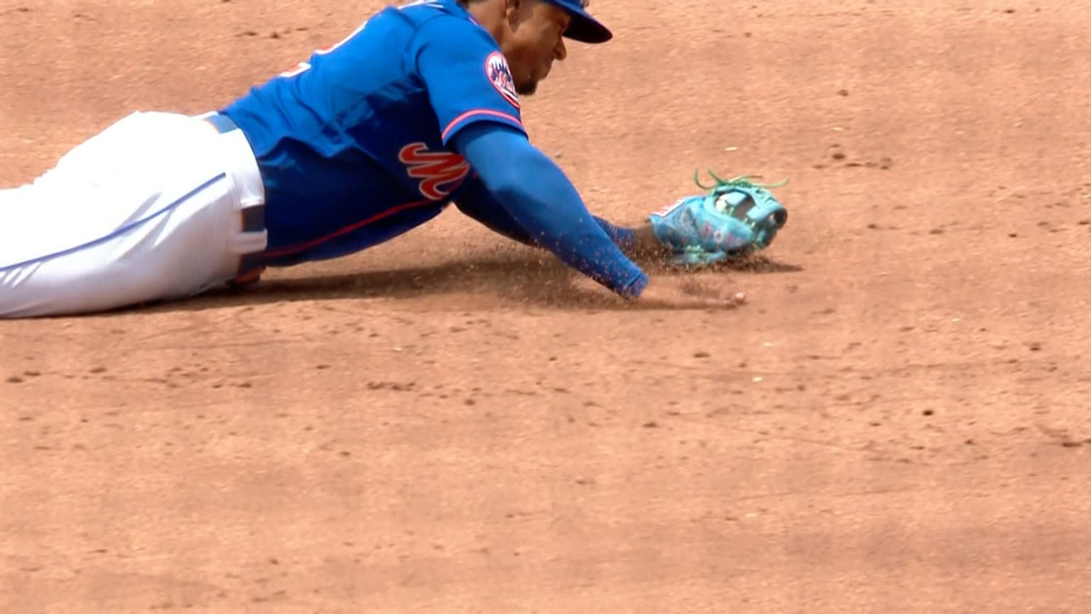 Francisco Lindor makes the diving play for the out | 06/04/2023 | New ...