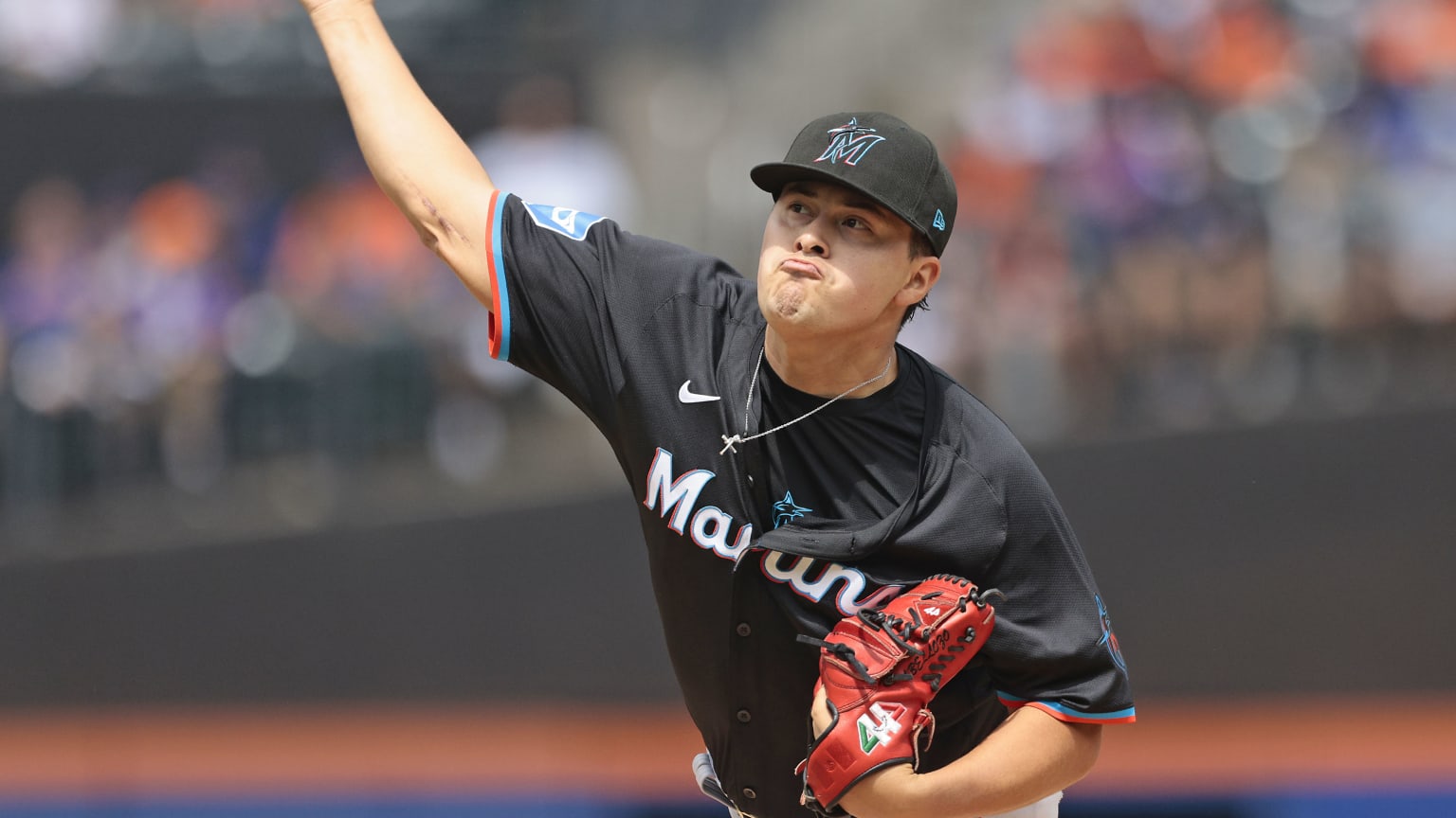 Valente Bellozo K's Vientos, escapes jam | 08/18/2024 | Miami Marlins