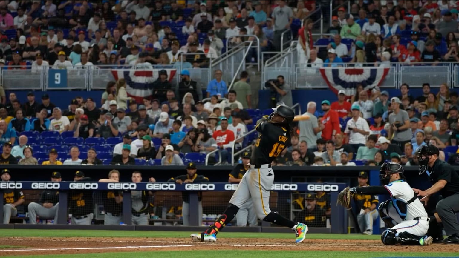 Pirates start season 5-0 for first time since 1983 | 04/02/2024 ...