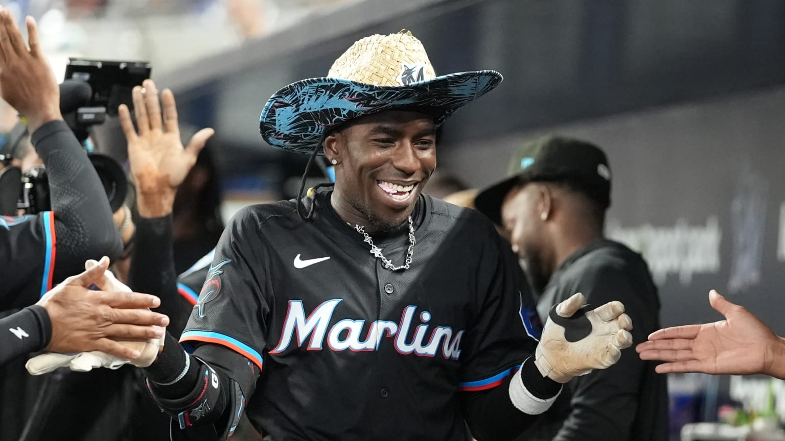 Nick Gordon hits a two-run home run to center field | 05/31/2024 ...