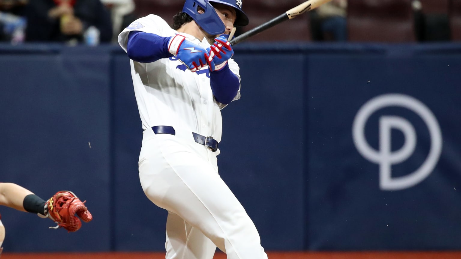 James Outman muscles an RBI single to center field | 03/16/2024 | Los ...