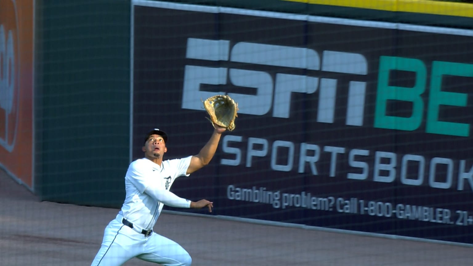 Wenceel Pérez's snow cone catch | 08/05/2025 | Detroit Tigers