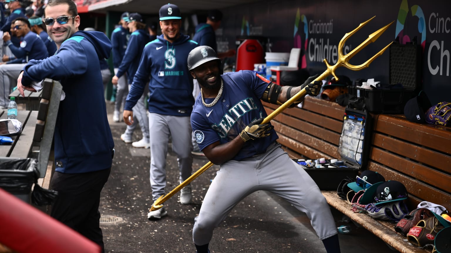 Mariners go back to back in the 9th | 04/17/2025 | Seattle Mariners