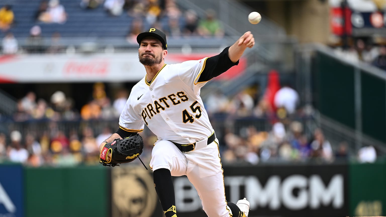 Andrew Heaney K's Fernando Tatis Jr. | 05/04/2025 | Pittsburgh Pirates