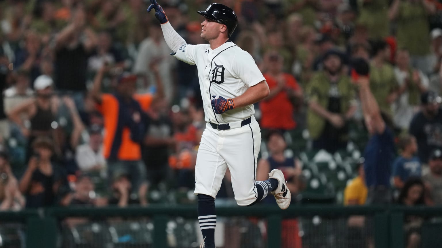 Carpenter 🔨!!! | 06/09/2026 | MLB.com