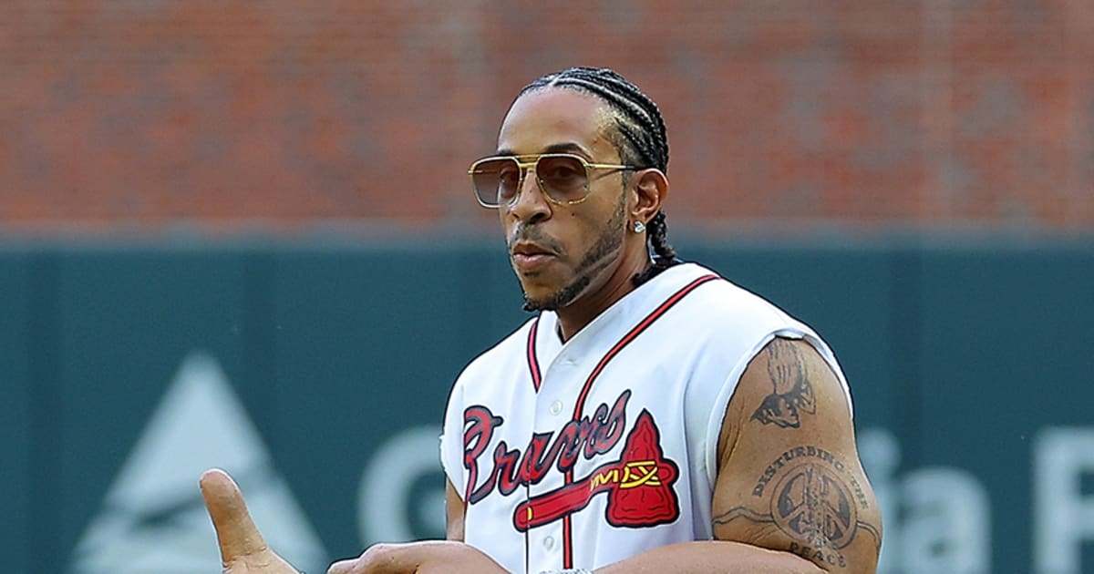 Celeb First Pitches - MLB Stories