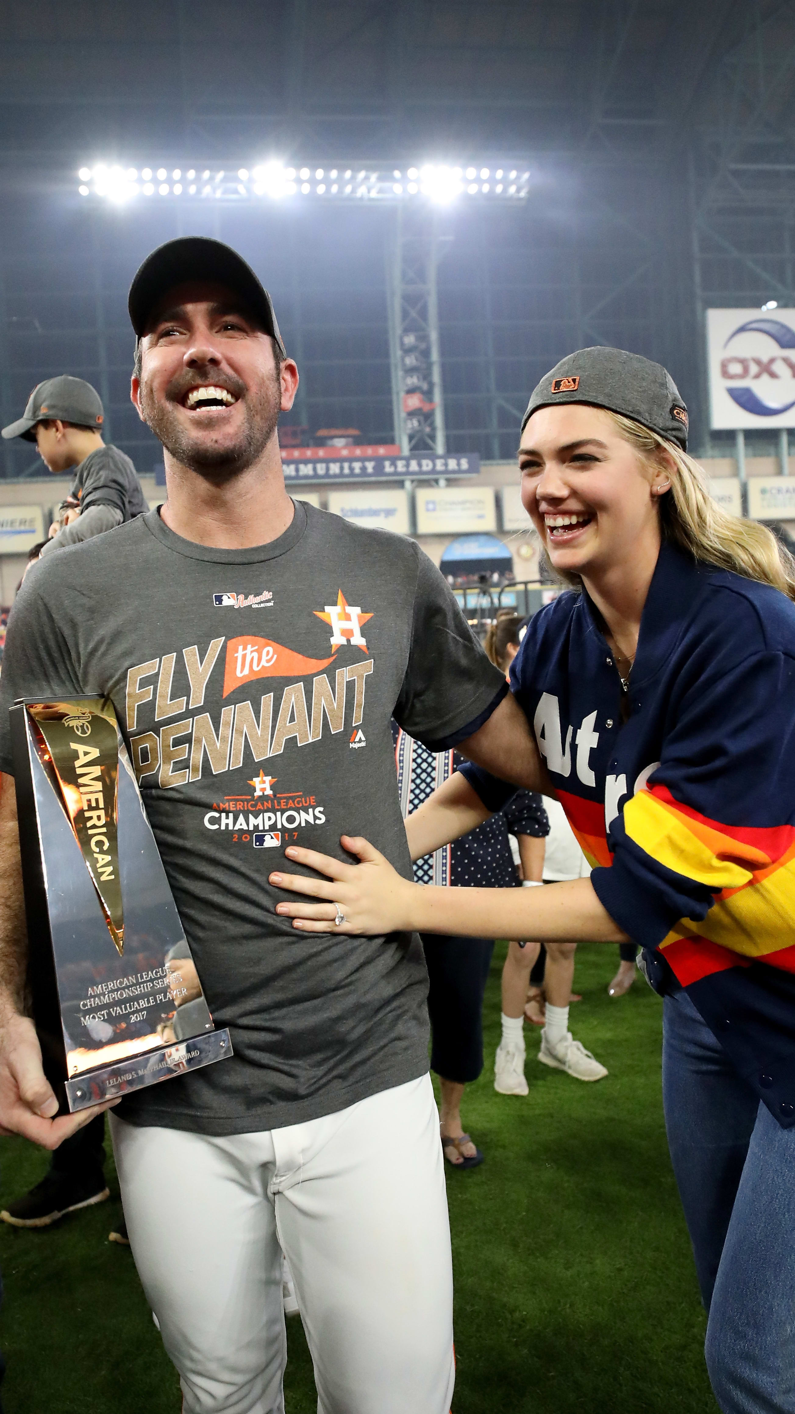 dating a baseball player