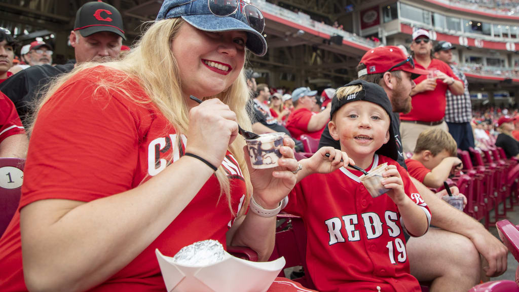 BUDWEISER 3-2-1 TUESDAYS | Cincinnati Reds