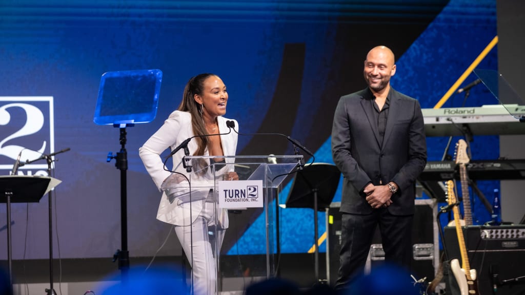 2022 Annual Dinner photos | Derek Jeter's Turn 2 Foundation | MLB.com