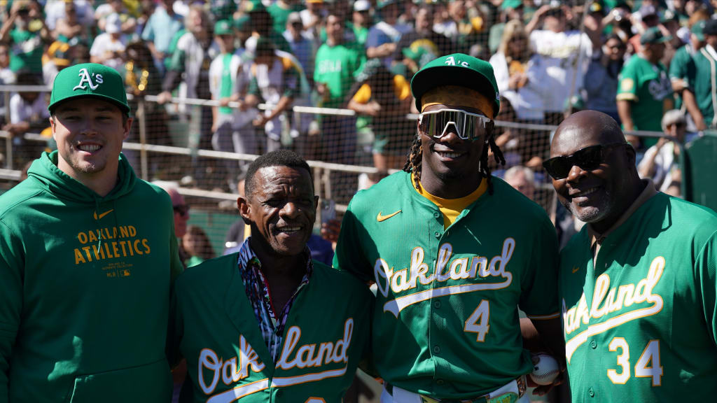 A s beat Rangers in final home game in Oakland