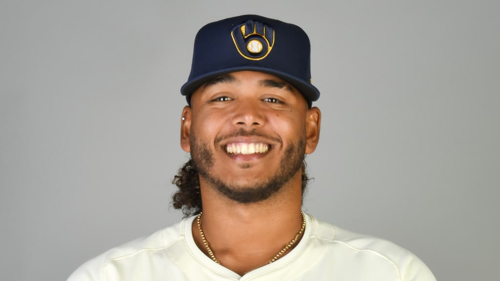 Milwaukee Brewers Roberto Clemente Award nominee | MLB.com