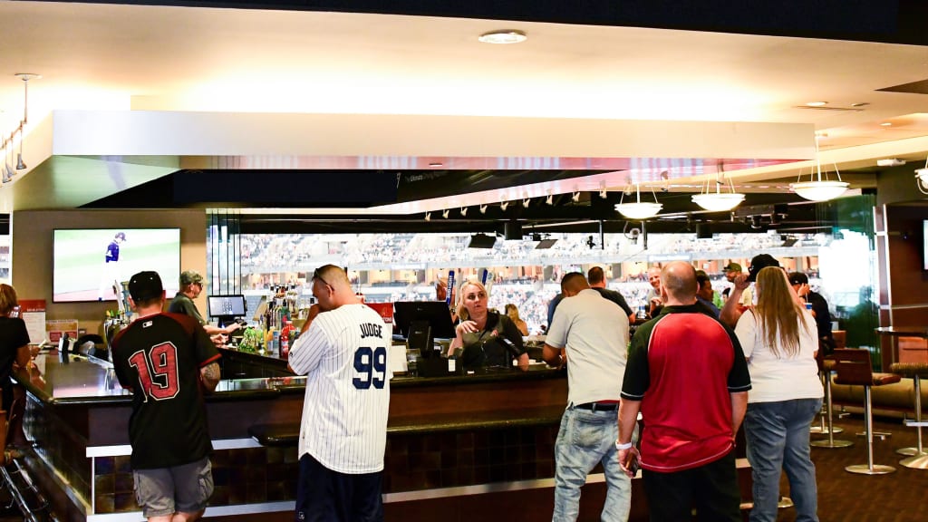 Restaurants & Clubs | Arizona Diamondbacks
