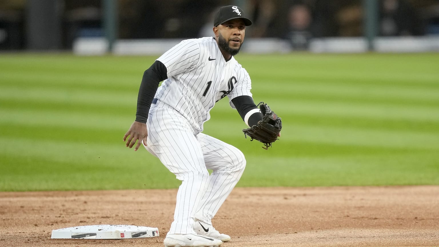Elvis Andrus makes spring debut at third base for D-backs