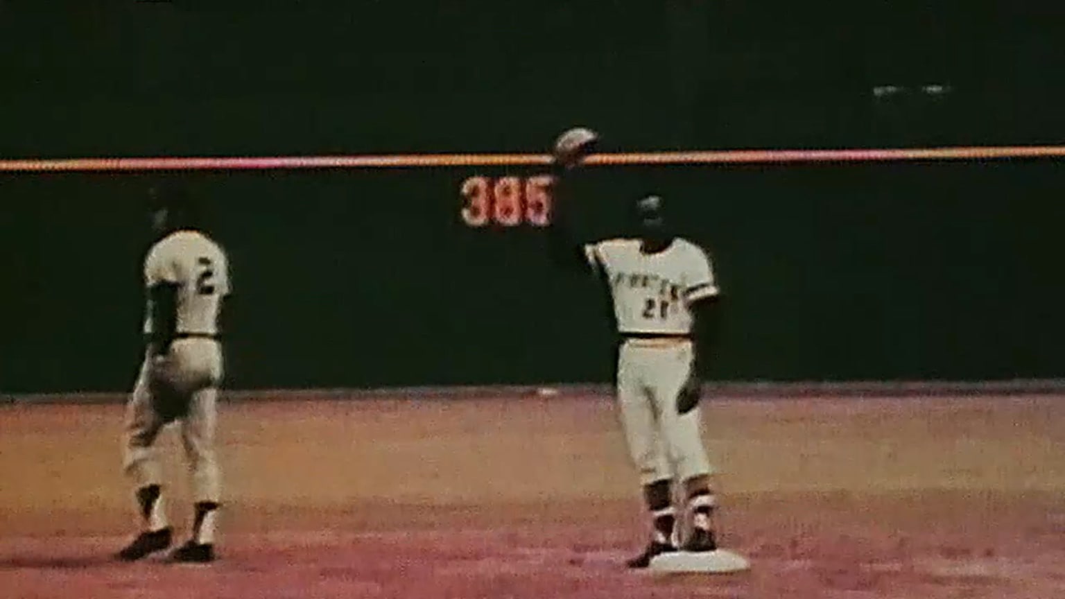 Roberto Clemente's 3,000th hit honored with marker outside of PNC Park