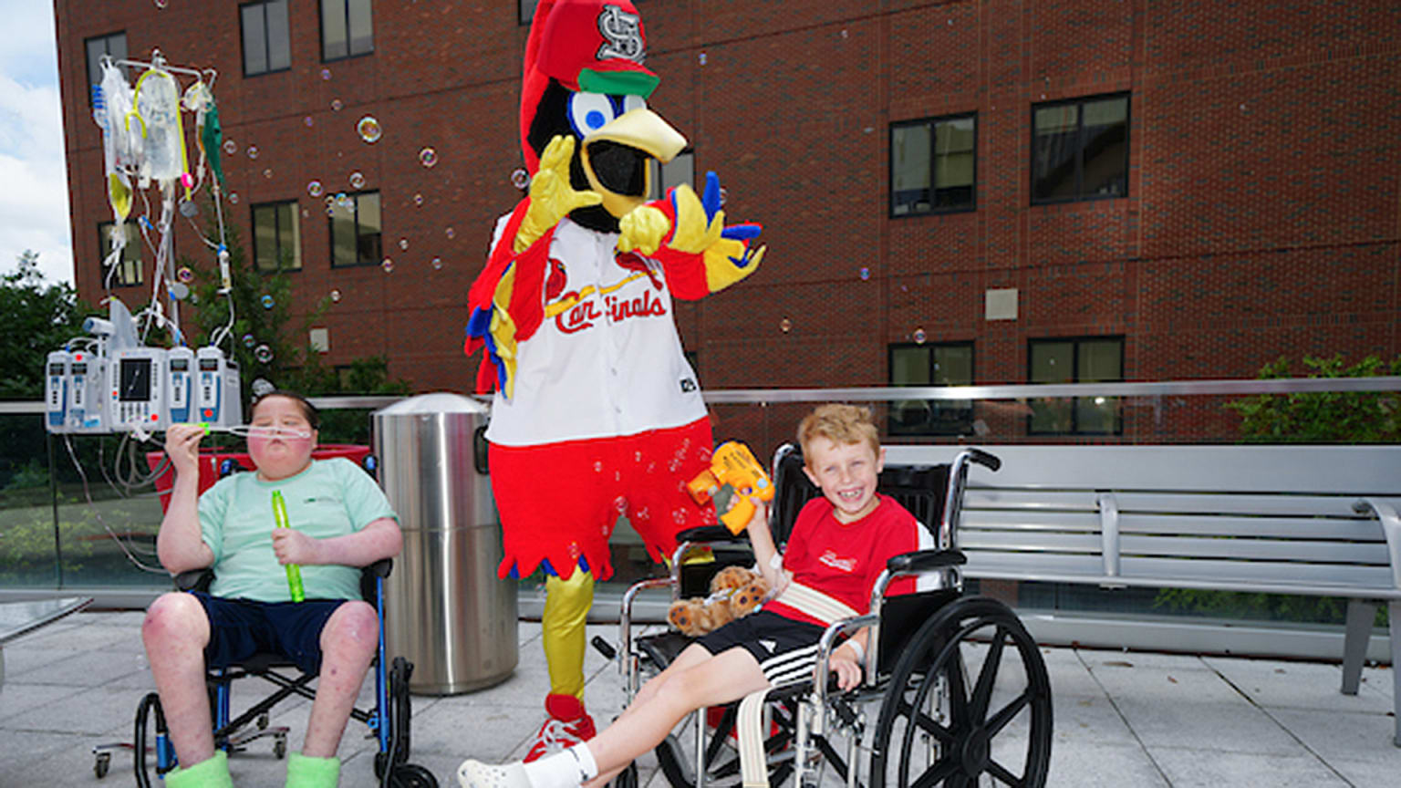MLB Together visits Children's of Alabama hospital
