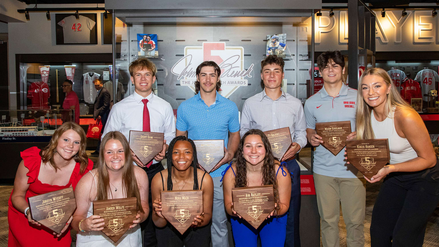 Reds host 2023 Johnny Bench Awards luncheon