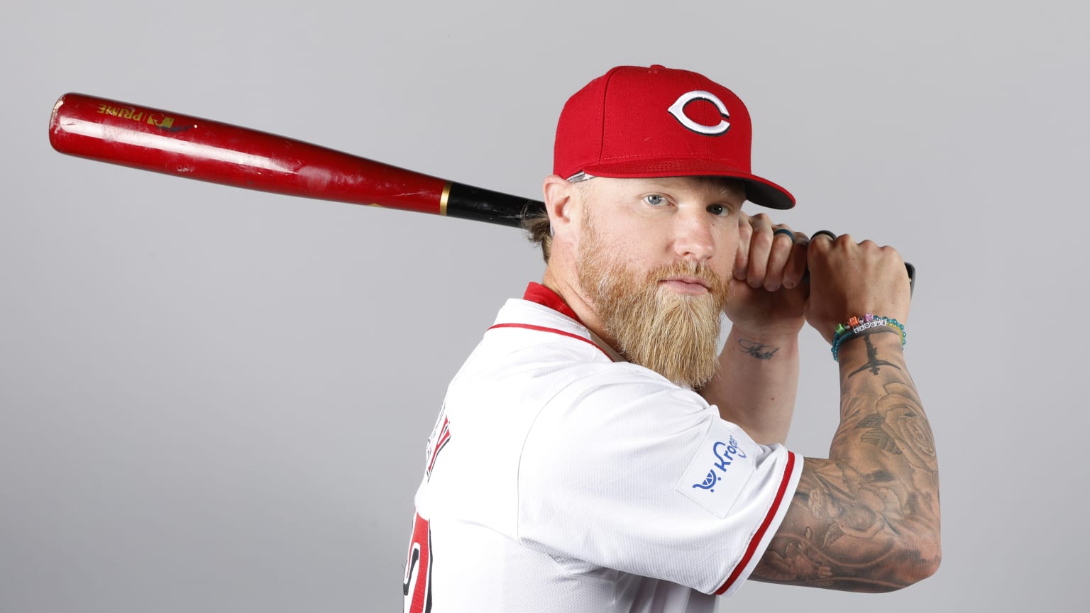 Reds rally around Jake Fraley amid daughter's leukemia diagnosis