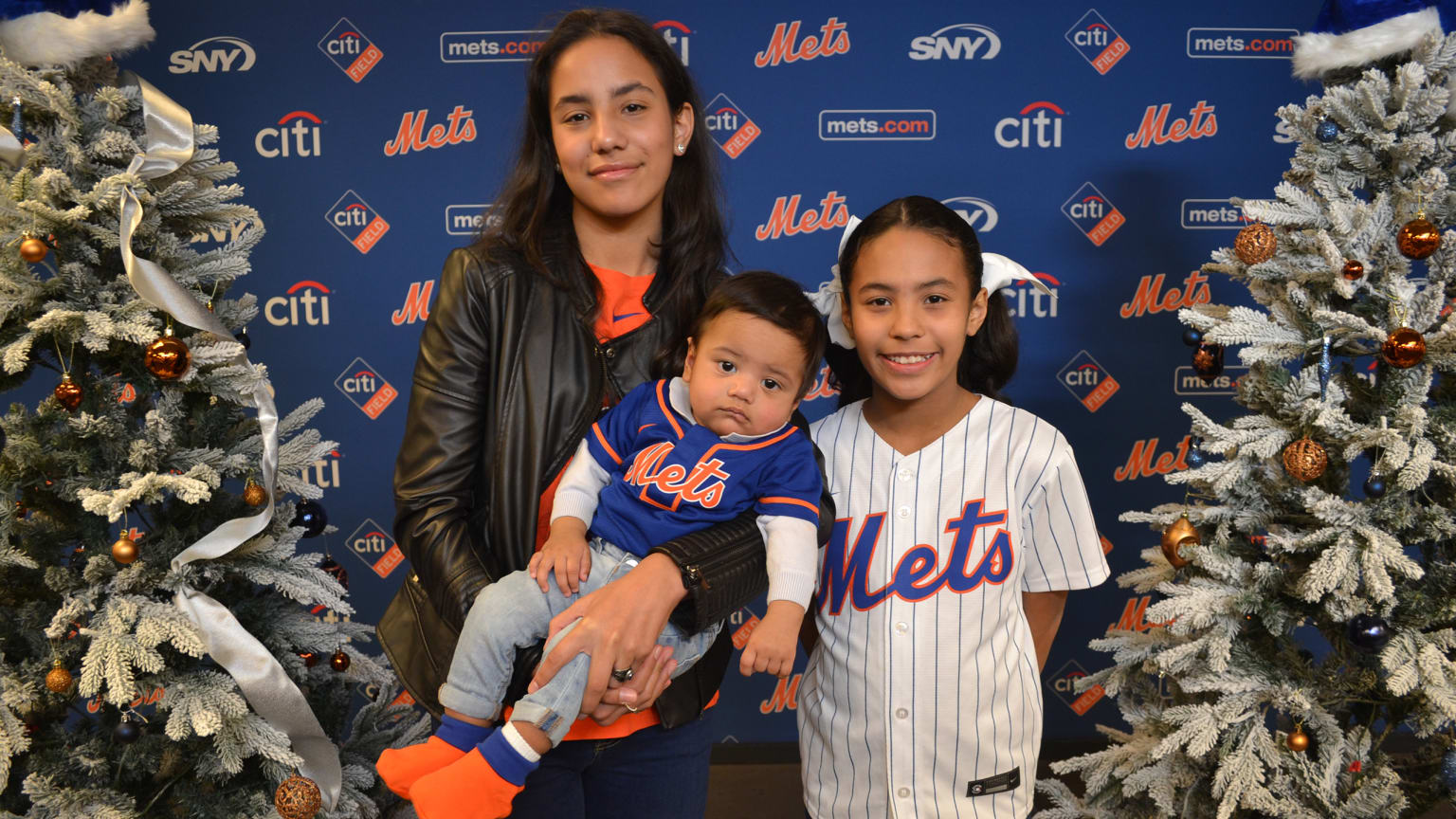 Citi Field Tours: Holiday Experience | New York Mets