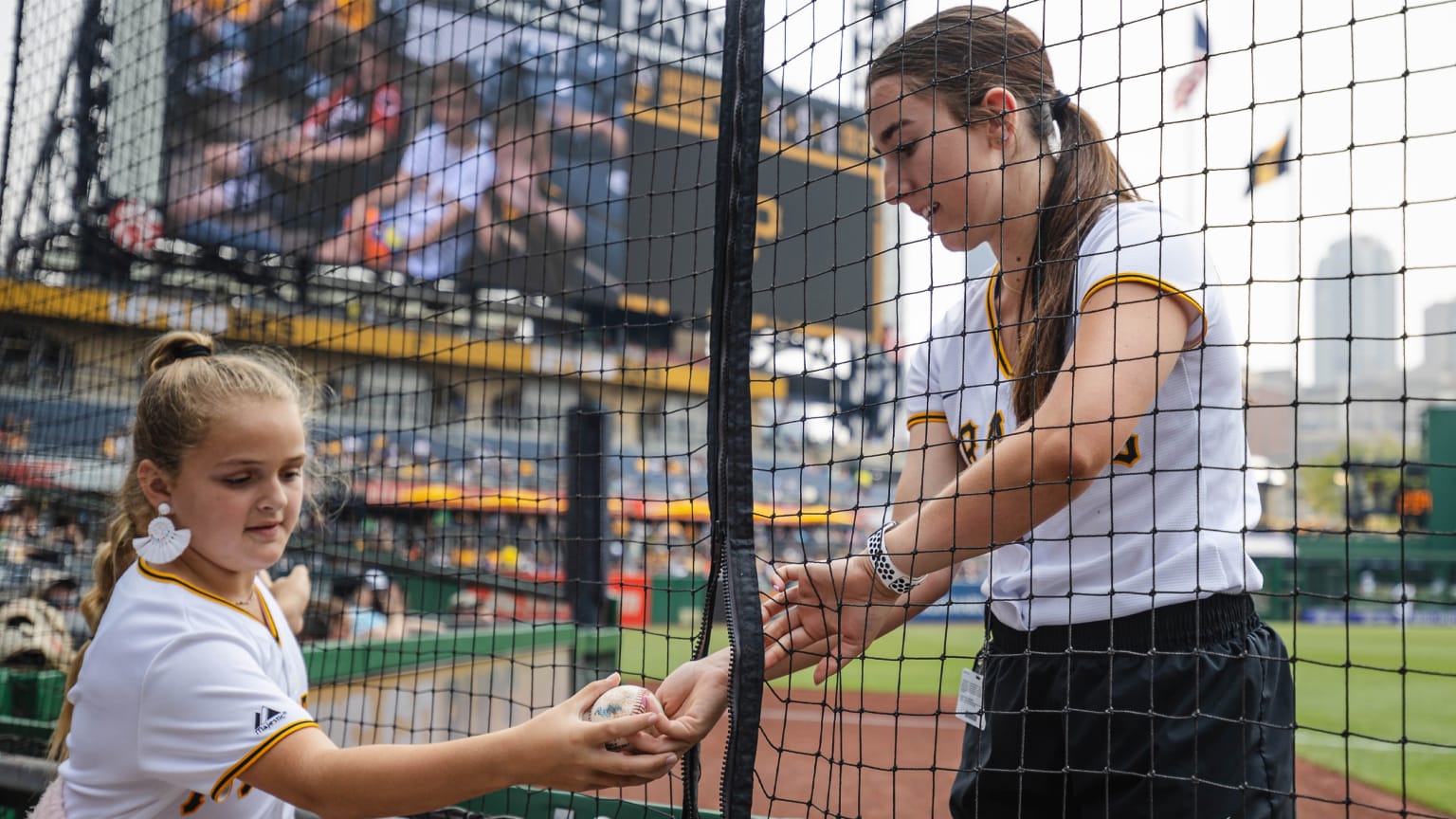 Pirates Mascots | Pittsburgh Pirates