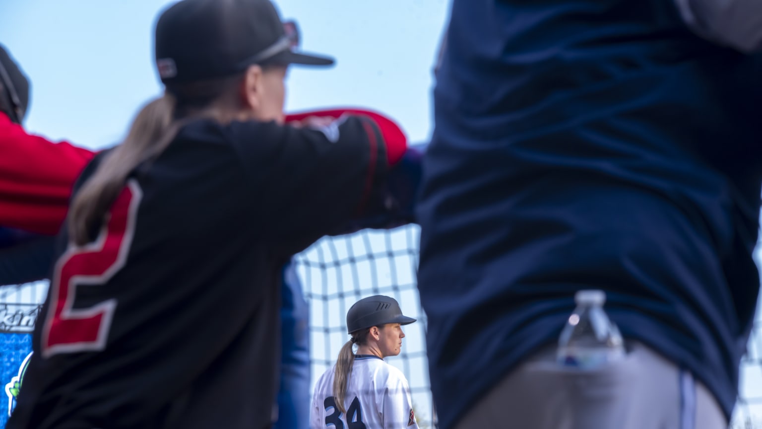 Two female coaches face off for first time at High-A