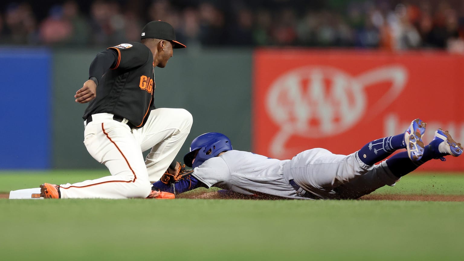MLB gives umpires new guidance for base-blocking rule