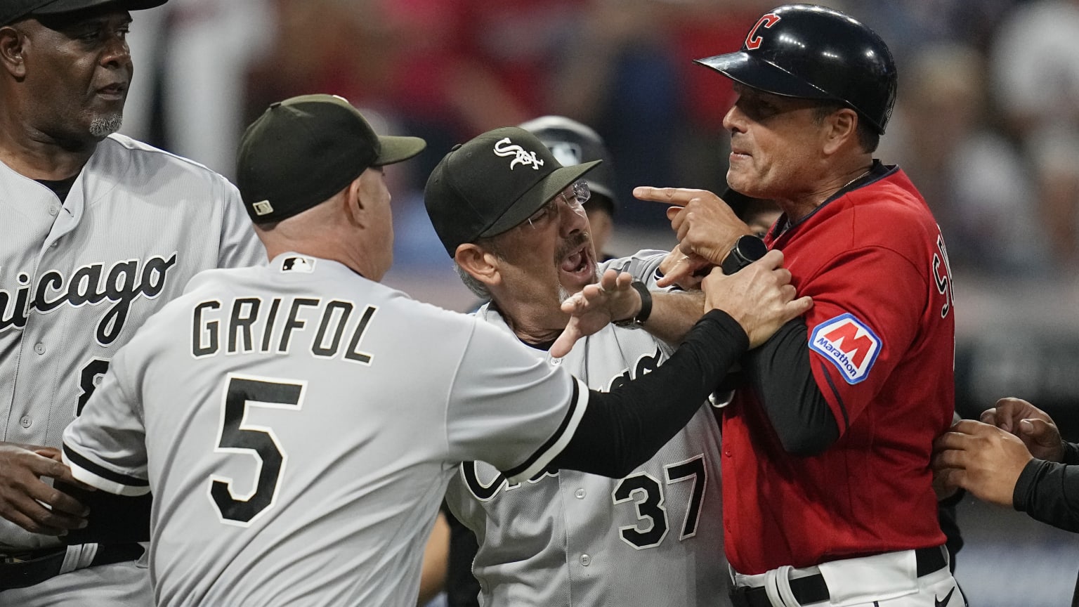 José Ramírez, Tim Anderson ejected as benches clear