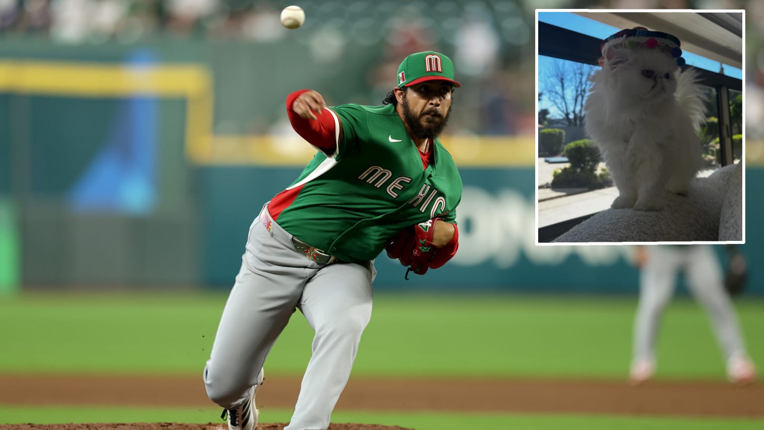 Andrés Muñoz returns to Mariners Spring Training after World Baseball ...