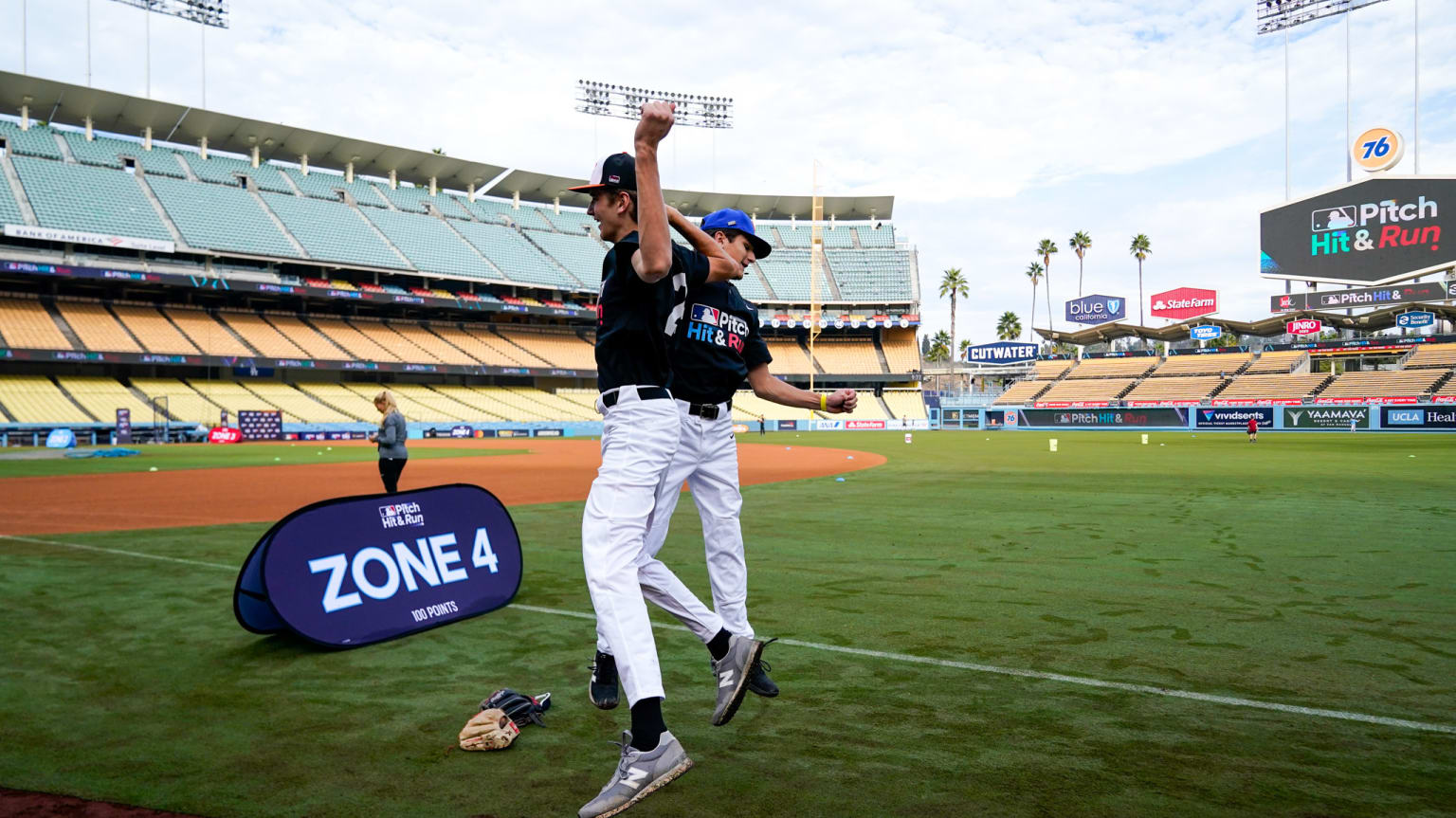MLB | Pitch Hit & Run | Media | Photos | MLB.com