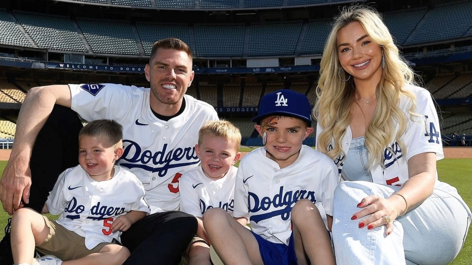 Freddie Freeman remains with family, will miss series in Oakland