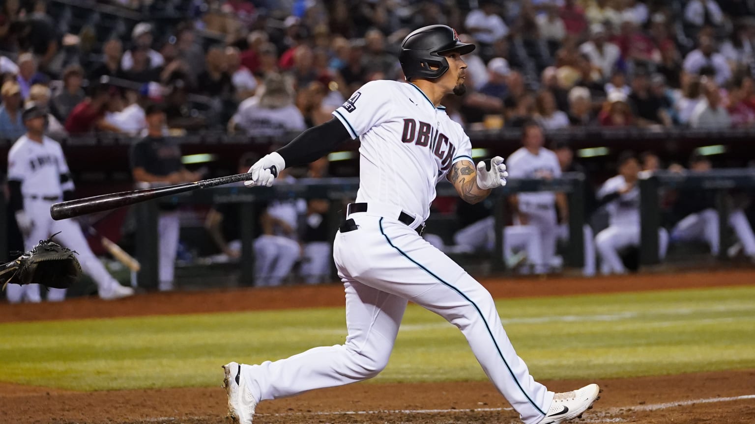 Peterson vuelve al roster de D-backs para la Serie Mundial vs. Rangers