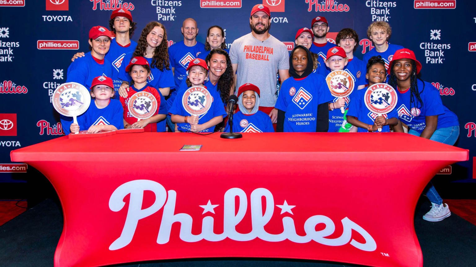 Kyle Schwarber is Phillies' Roberto Clemente Award nominee