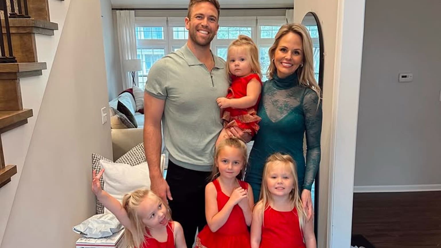 Luis Arraez, Jason Adam show their appreciation for wives