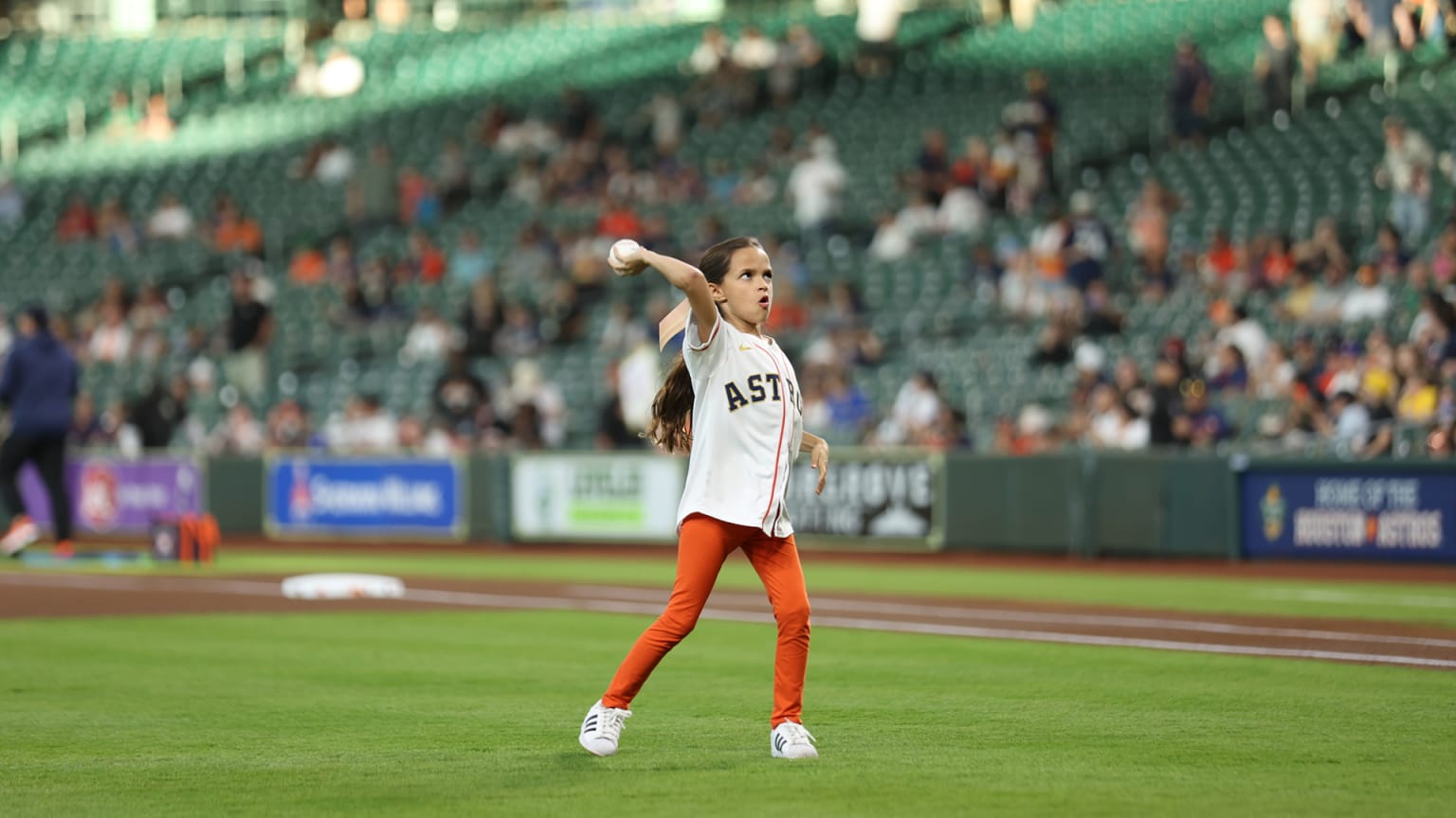 Joe Espada, Astros honor Autism Awareness Night